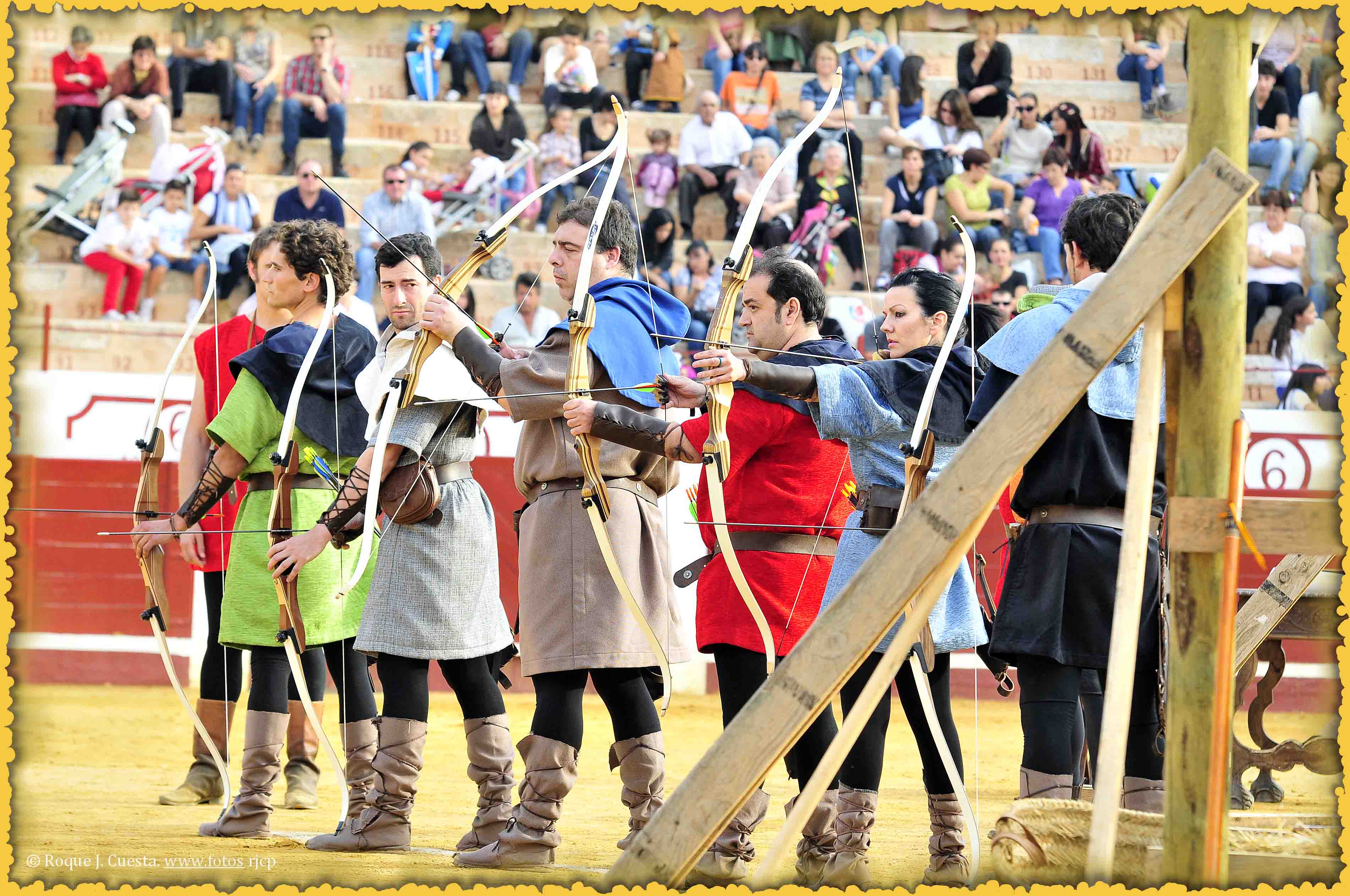 Juego De Arco Y Flecha Medieval Ilustración De Arquero Tirador Arco
