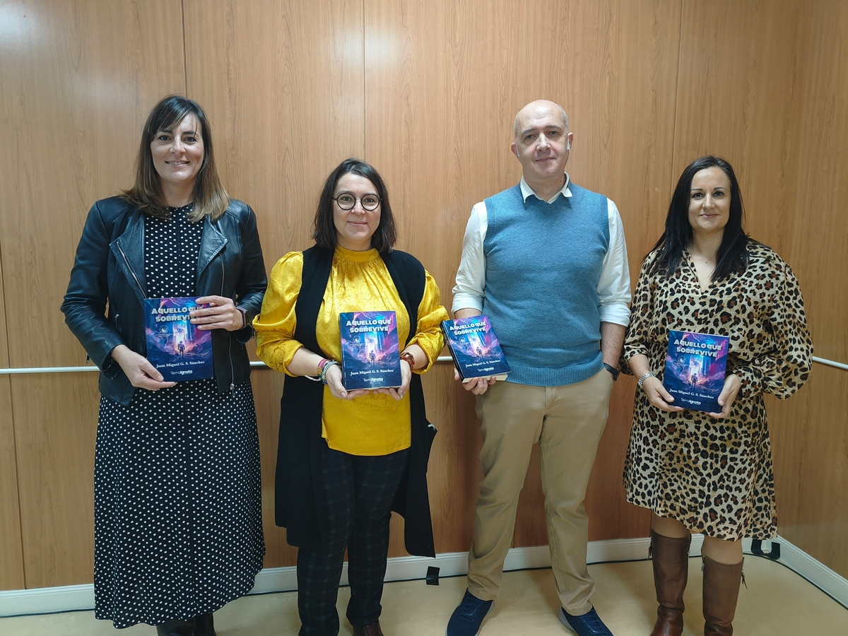 Juan Miguel GS Sánchez celebra el lanzamiento de su nuevo libro en la ...